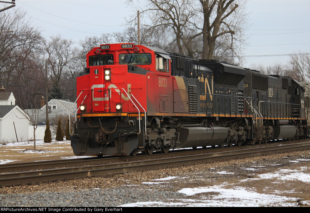CN 8833 and IC 1024